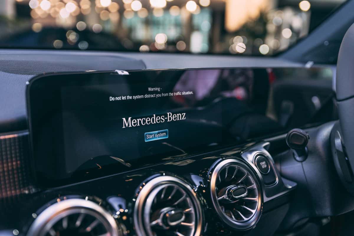 EQB Protection Film Kit | Dual Widescreen Displays - RIKECOOL MERCEDES ...